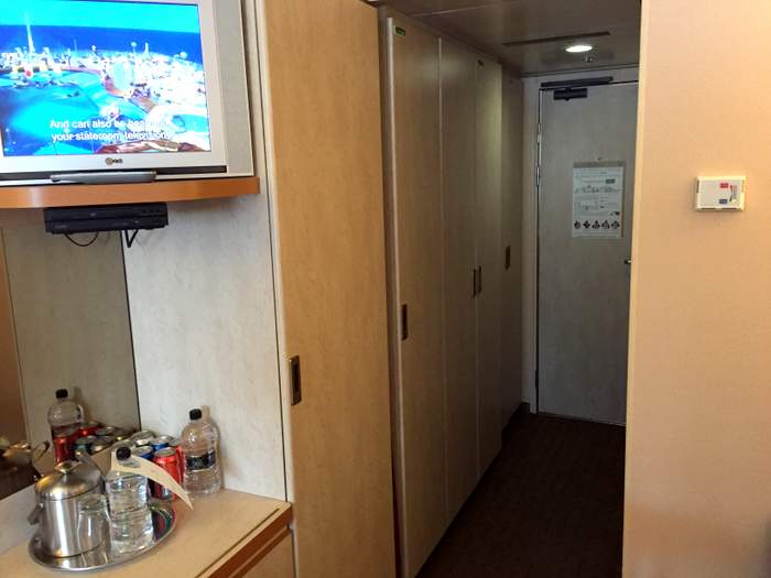 A Look Inside Ocean-view Stateroom 2641 on Holland America’s Volendam