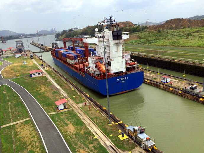 An Easy and Inexpensive Way to Visit the Panama Canal from Panama City