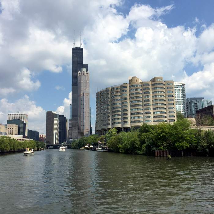 Exploring Chicago’s Architecture by River Tour