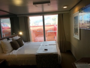 A Look Inside an Obstructed Ocean-view Stateroom on Holland America’s ...