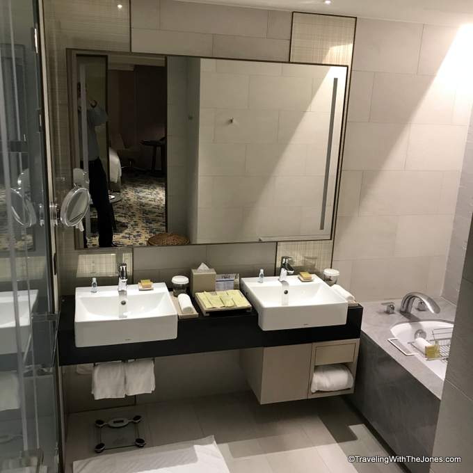 Hotel Review: Hilton Taipei Sinban